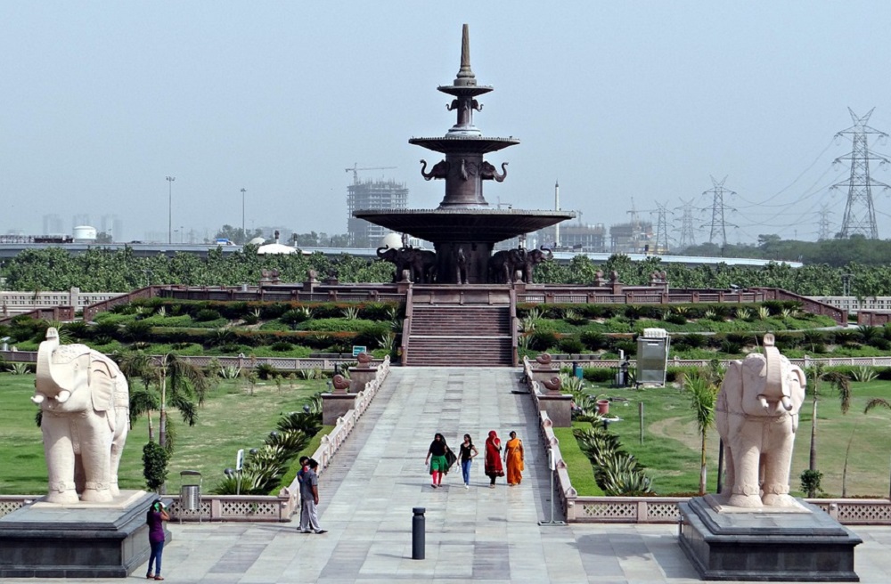 Why Noida is Great for Expats - Happiness Creativity